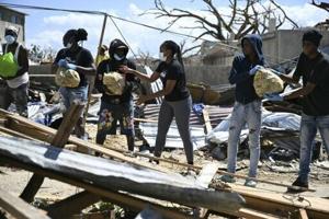 Jamaicans mobilize aid in aftermath of Melissa’s wreckage | Fox 11 Tri Cities Fox 41 Yakima